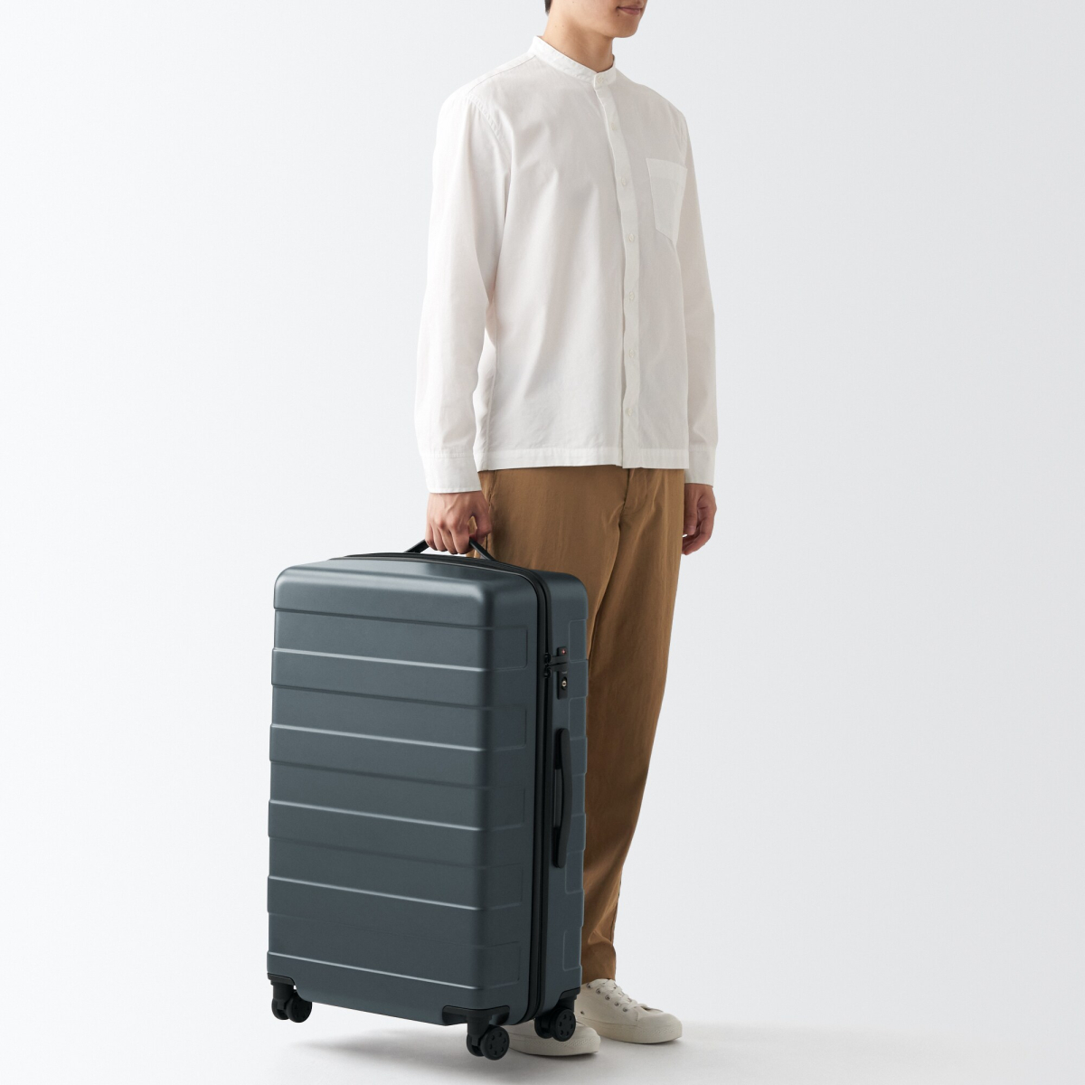 MUJI Free Adjustable Handle Hard Carry-On Suitcase (75L)